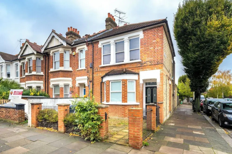 Joivy 2-bed Flat In West London - Brentford