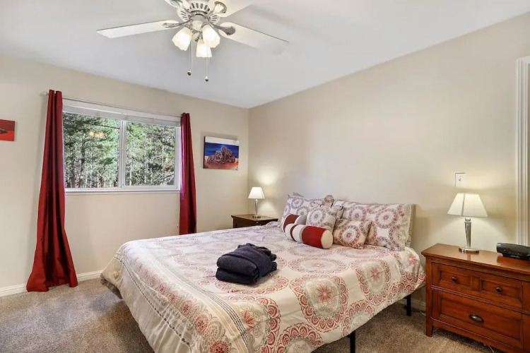 Tahoe Frost - Air Conditioned 4 Bedroom Tahoe Home - Markleeville, CA