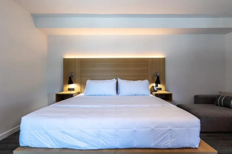 Hotel Mai Downtown Long Beach - Long Beach, CA