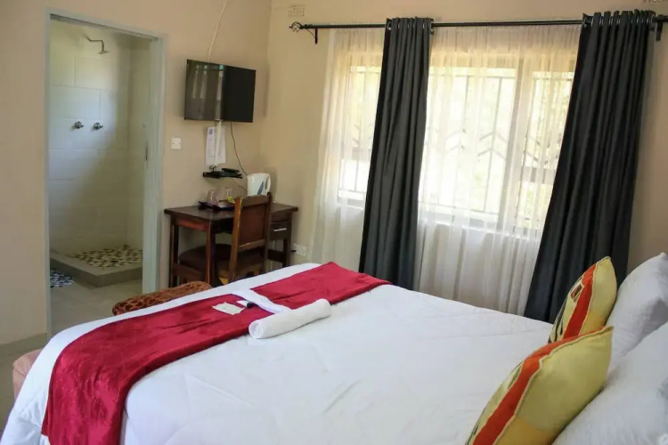 Room In B&b - Cozy And Stylish Room - Victoria Falls