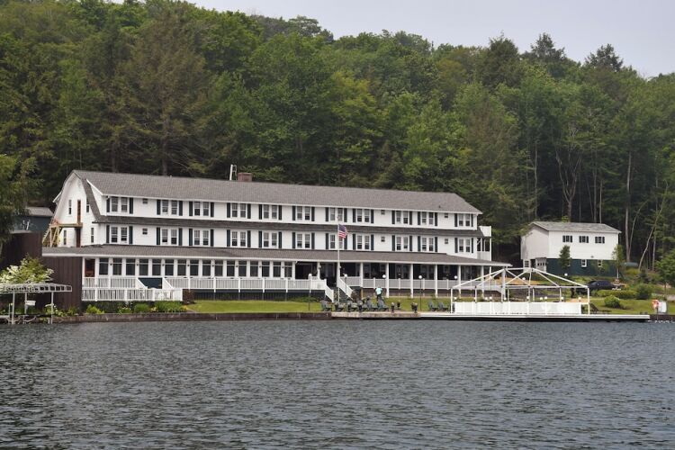 Chestnut Inn At Oquaga Lake - Hancock, NY