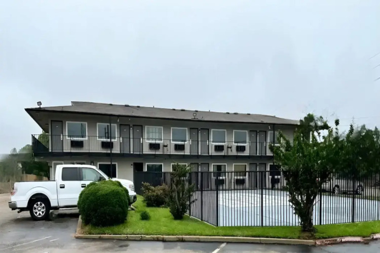 Studio City Suites, A Travelodge By Wyndham - Texarkana, TX