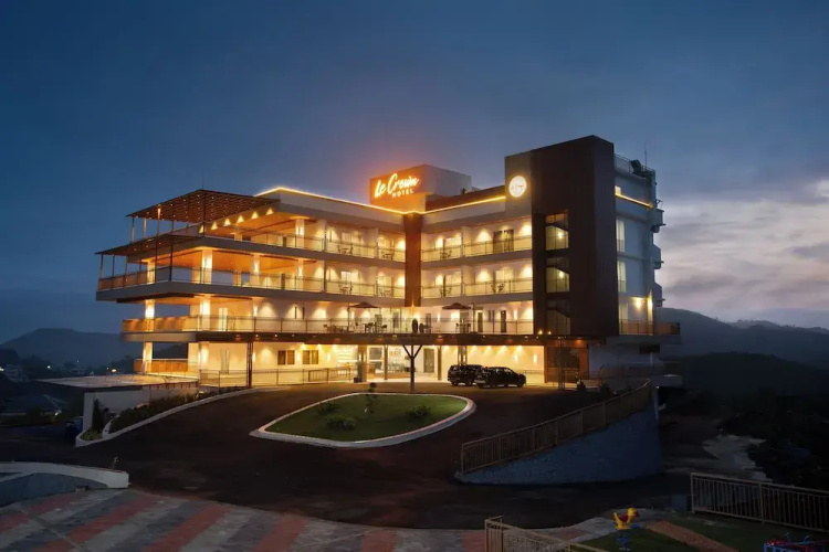 Le Crown Hotel - Vagamon