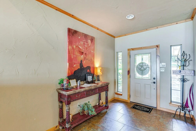 Views & Private Dock: Lakefront Eustace House! - Log Cabin, TX