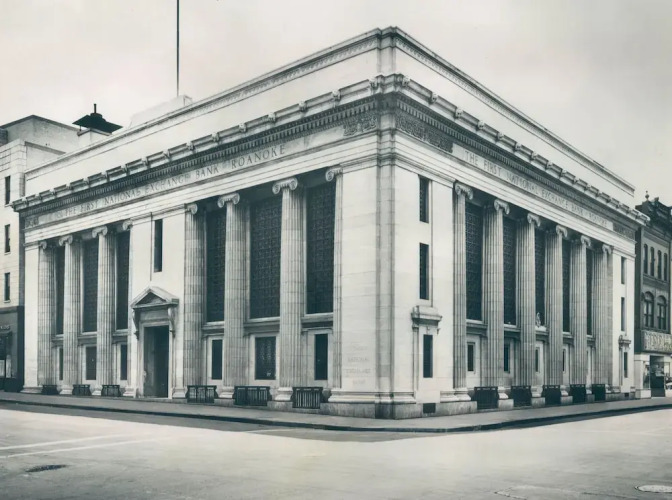 The Promissory Hotel - Smith Mountain Lake, VA