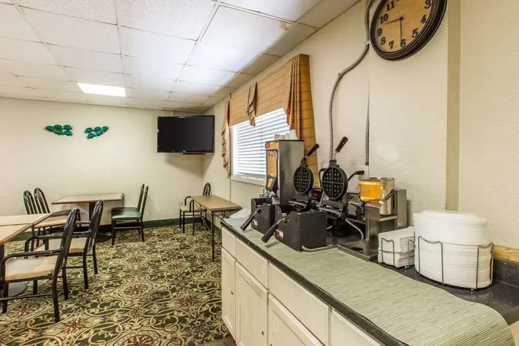 Quality Inn & Suites - Brunswick, GA