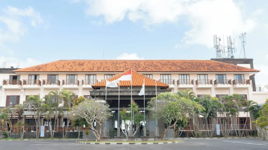 New Kuta Hotel By Lorin - Jimbaran