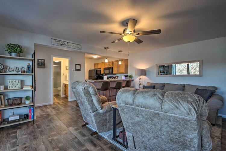 Lake Of The Ozarks Condo W/ Resort Amenities! - Sunrise Beach, MO