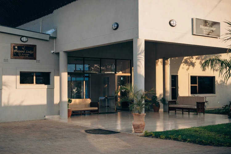 Bhejane Lodge - Victoria Falls