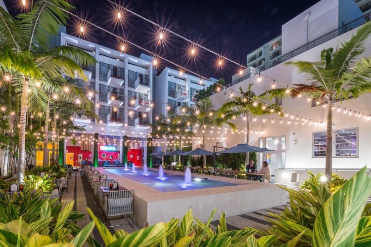 The Fairwind Hotel - Miami Beach, FL