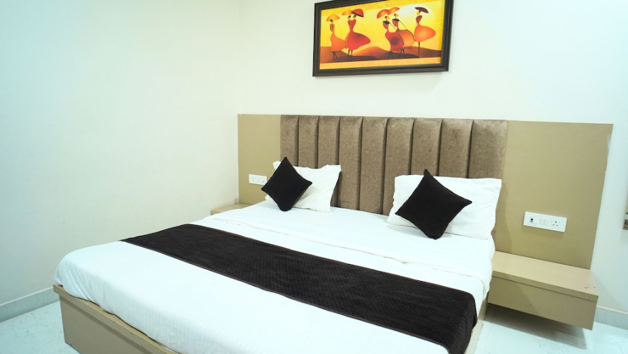 Hotel Shri Radha Sneh Mathura - 마투라