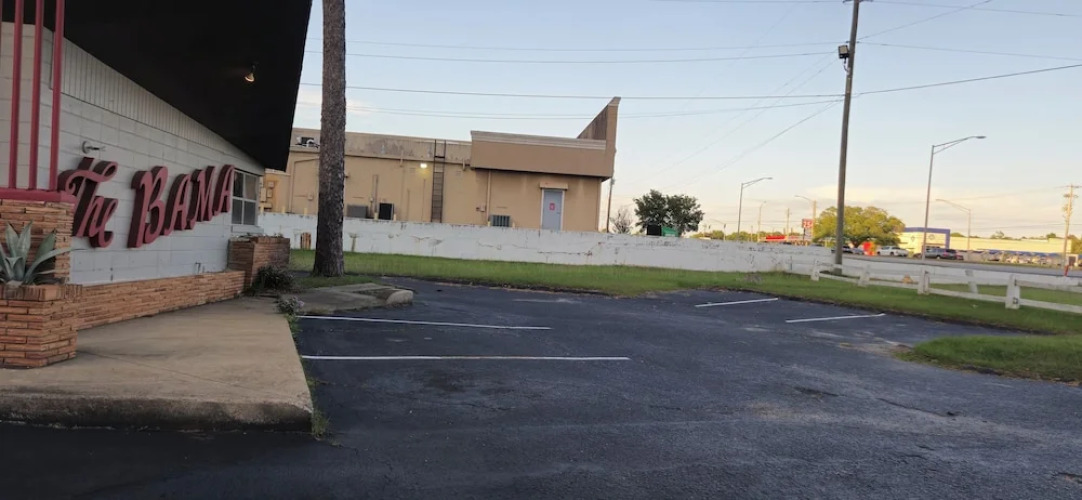 Bama Motel Mobile I-65 & Us-90 - Mobile, AL