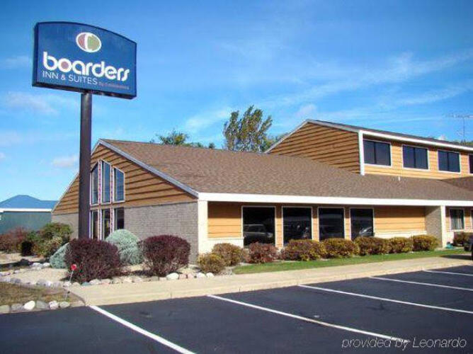Boarders Inn & Suites By Cobblestone Hotels - Wautoma - Spring Lake, WI