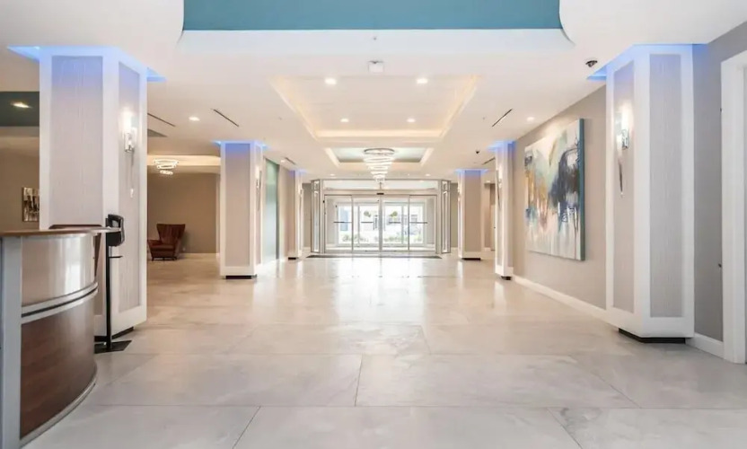 Ocean Side Inn Studios - Daytona Beach Shores, FL