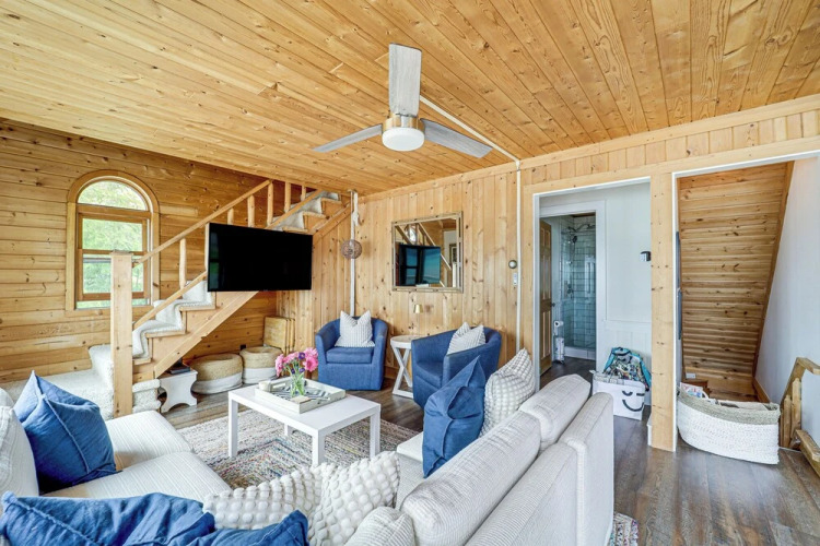 Updated Glen Arbor Cottage On Lake: Dock & Mooring - Empire, MI