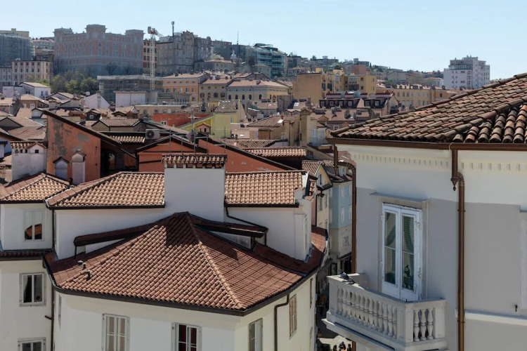 Vis A Vis Apartments - Triëst