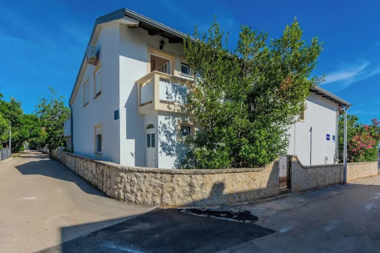 Apartment Jozanovic - Vir