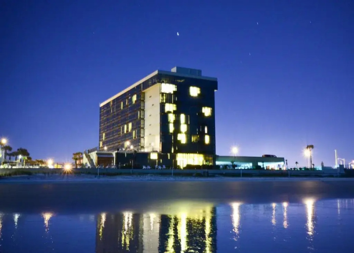 Daytona Beach Oceanside Inn - Daytona Beach, FL