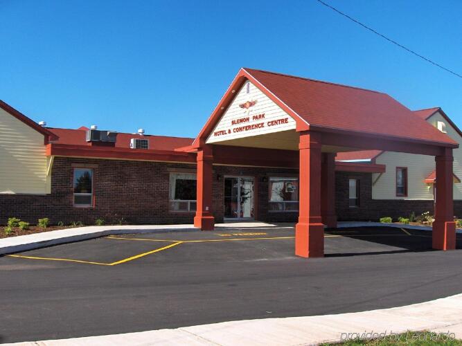 Slemon Park Hotel & Conference Centre - Summerside