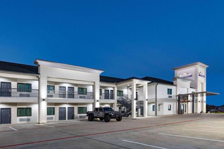 Baymont By Wyndham Freeport Texas - Lake Jackson, TX