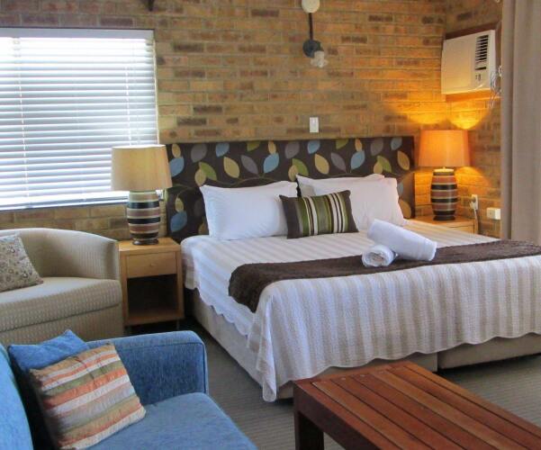Hawks Nest Motel - Tea Gardens