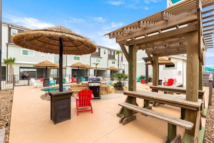 Modern Comfort, 3 Bedroom, Pets - Port Aransas, TX