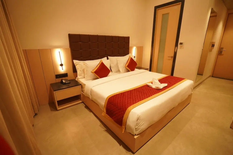 Crown Park Luxury Hotel - Bhilwara