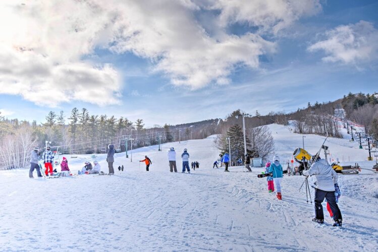 Pet-friendly Gilford Home By Gunstock Ski Mountain - Gilford, NH