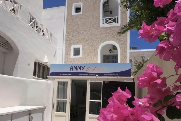 Anny Studios Perissa Beach - Santorini