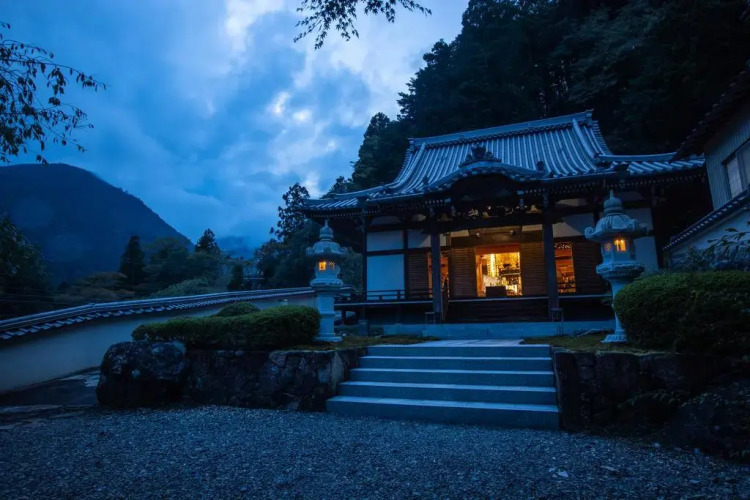 Temple Hotel Habanobo - Shizuoka
