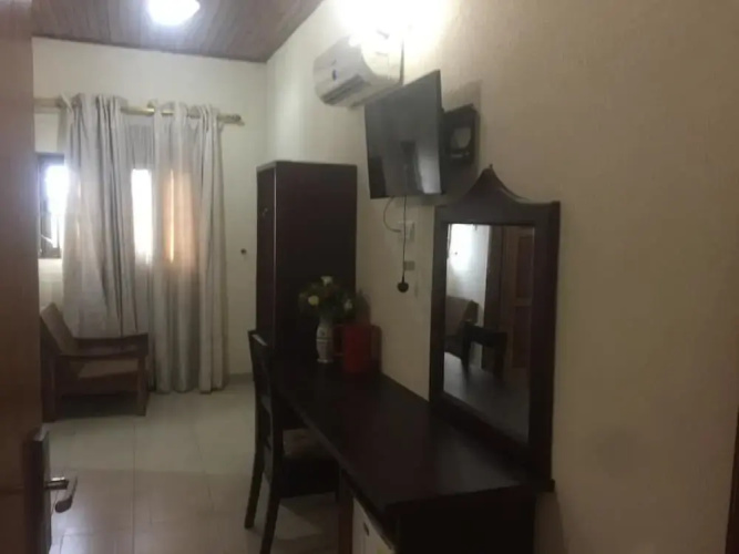 Lou Ralph Hotel - Accra