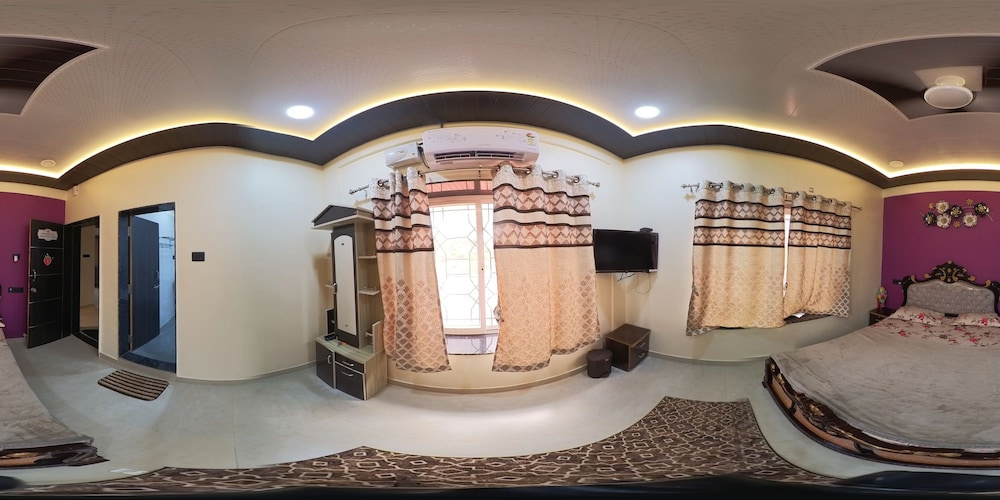 Hotel Laxmi Niwas - Mahabaleshwar
