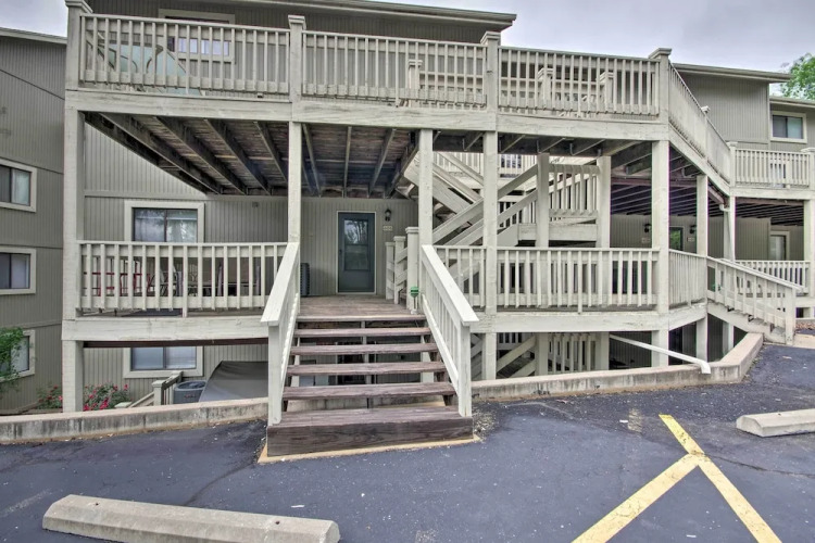 Osage Beach Condo Near Margaritaville Resort - Sunrise Beach, MO