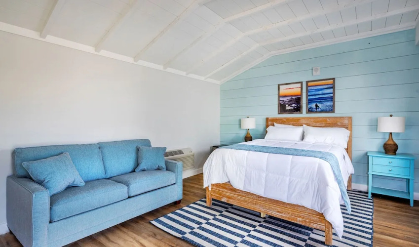 Surf House - Hampton Beach, NH