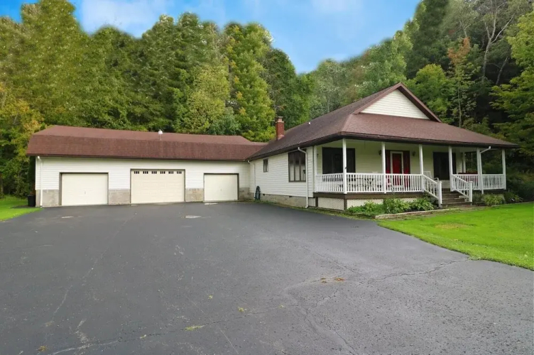 3640 Wells Bay Road 3 Bedroom Home By Redawning - Bemus Point, NY