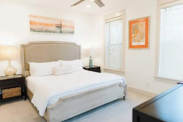 5 Mins To Beach, Shared Pool, Covered Deck, Bikes Heron Cottage By Avantstay - Seaside