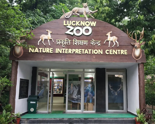 Mohan Hotel - Lucknow