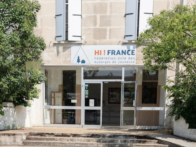 Auberge De Jeunesse Hi Arles - Arles