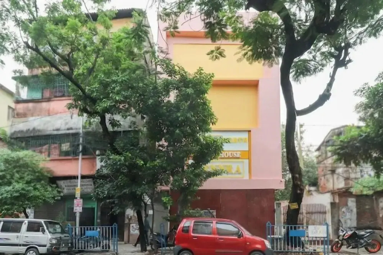 Eennra North Guest House - Kolkata