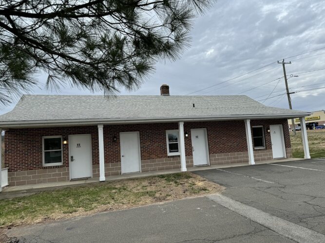 Solano Inn - Middletown, CT