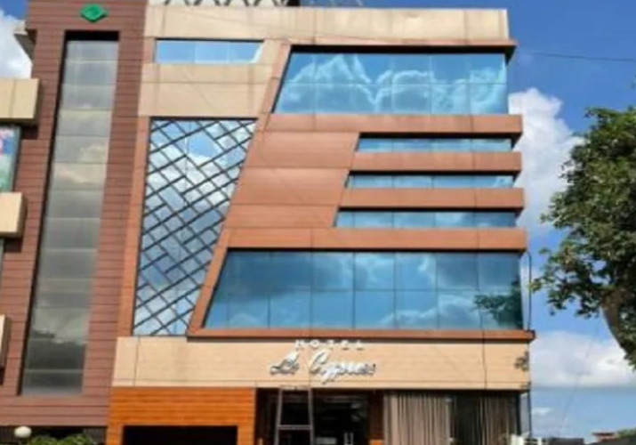 Hotel Le Cypress - Bareilly