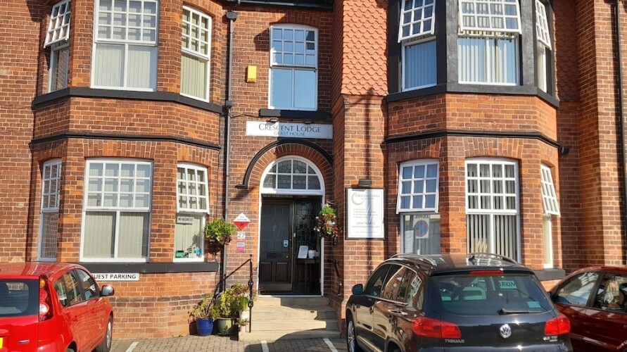 Crescent Lodge Guest House - Whitby, UK