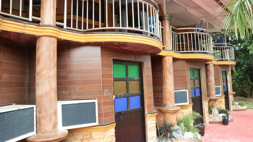 Nipa Hut Resort - San Leonardo