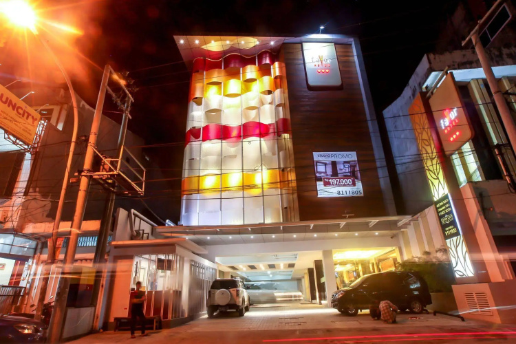 Favor Hotel - Makassar