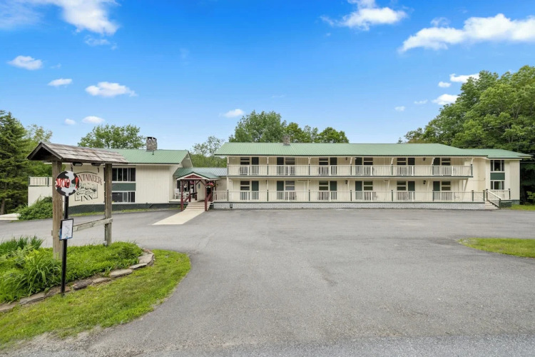 Mountaineer Inn - Jamaica, VT