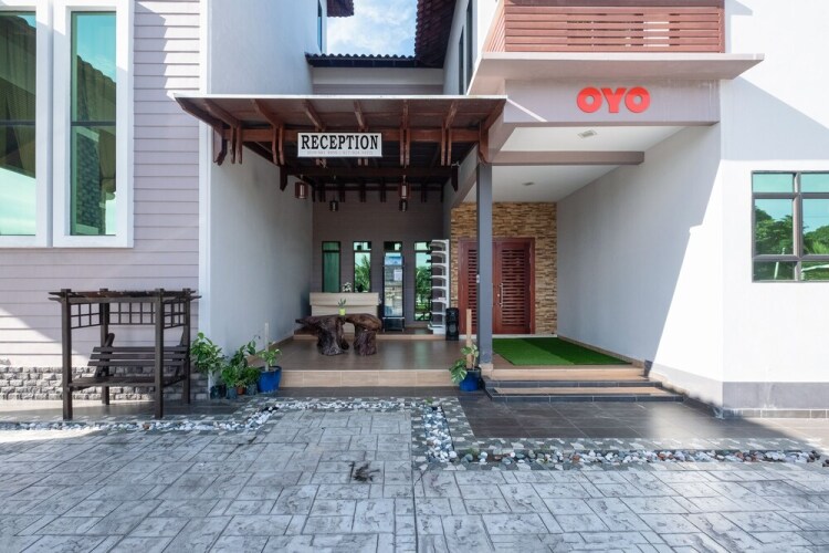 Oyo 89873 Nurbayu Chalet - Balok