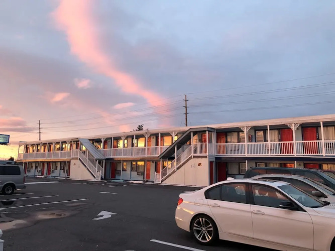 New Sea Breeze Motel - Atlantic City, NJ