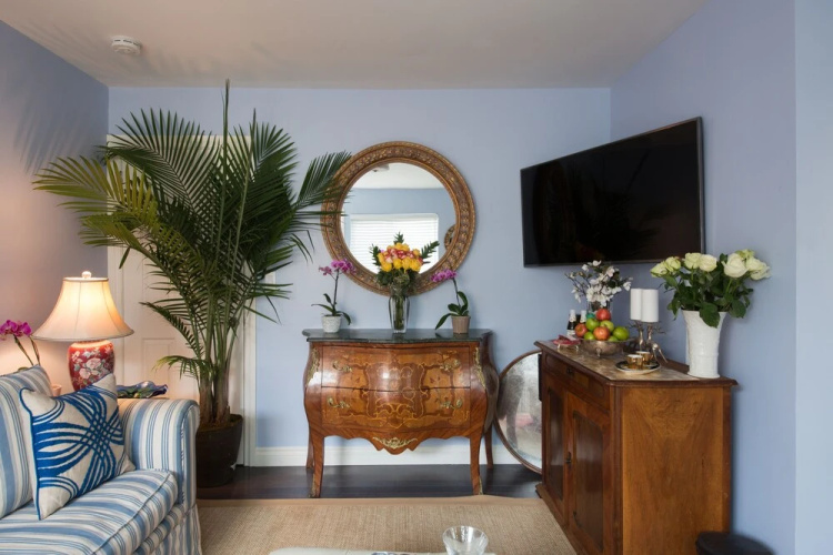 The Green Ginger Guest House - Culver City, CA