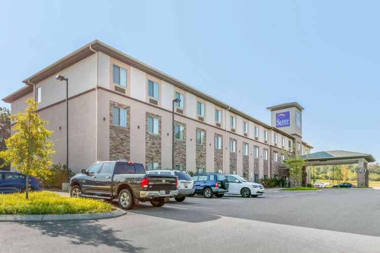 Sleep Inn & Suites - Columbia, TN