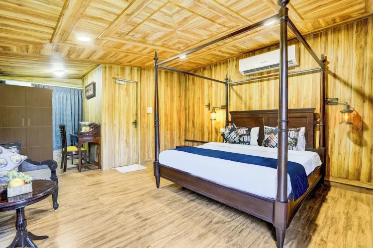 Alaya Stays Fortezza | Pet-friendly 6-bhk Farmhouse With Private Pool - Gurugram